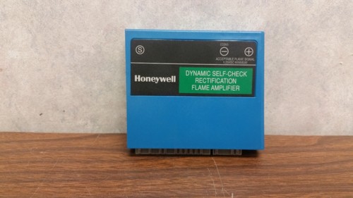 Honeywell Dynamic Self-Check Rectification Flame Amplifier R7847 C 1005 ...