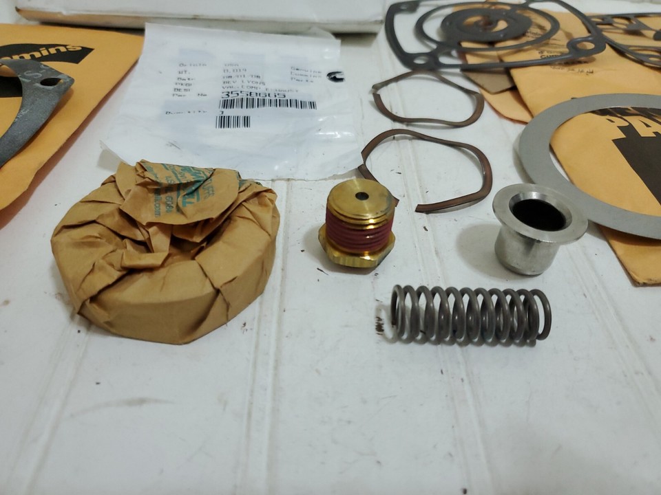 New Genuine CUMMINS 3803767 Compressor Head Valve Repair Kit NOS ...