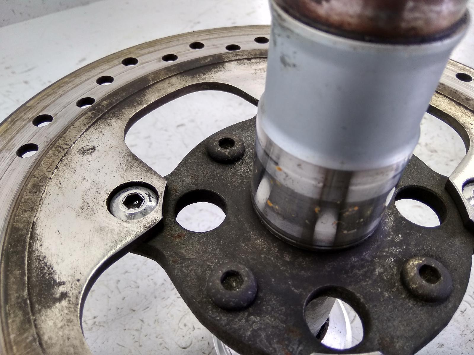 Hub Axle Rear Wheel TRIUMPH SPRINT ST 955 1999 2004 SMTT665XH | eBay