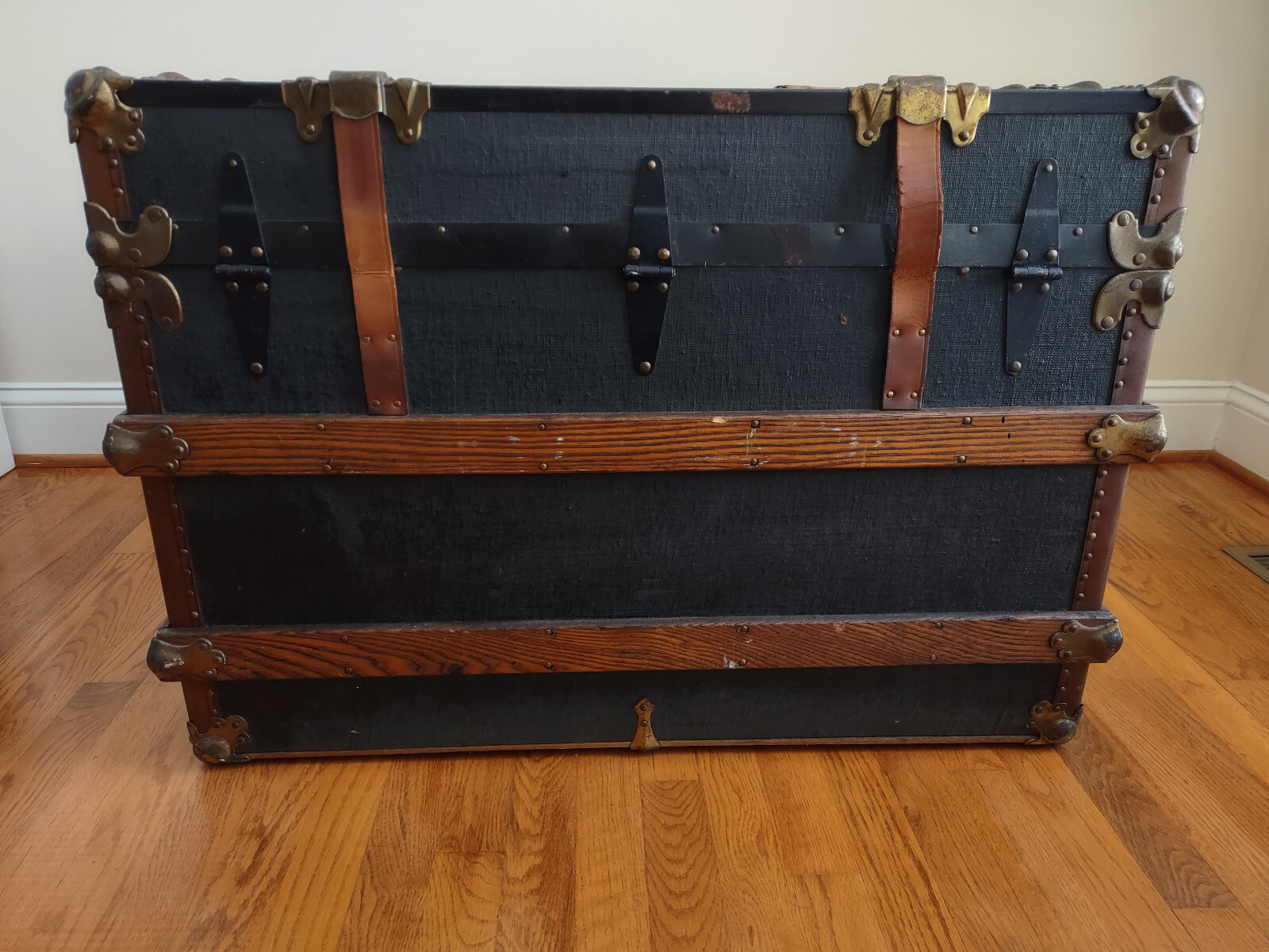 Vintage Belber Traveling Trunk with original inserts. | eBay