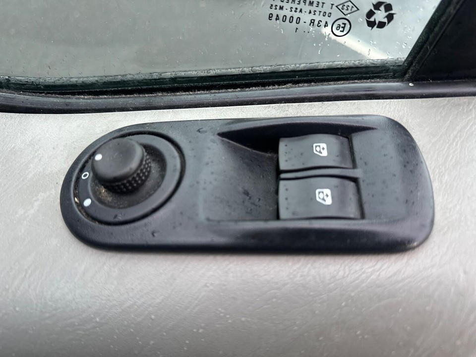 2011 Renault Trafic SL27dCi 115 Sport [Sat Nav] Van PANEL VAN DIESEL ...