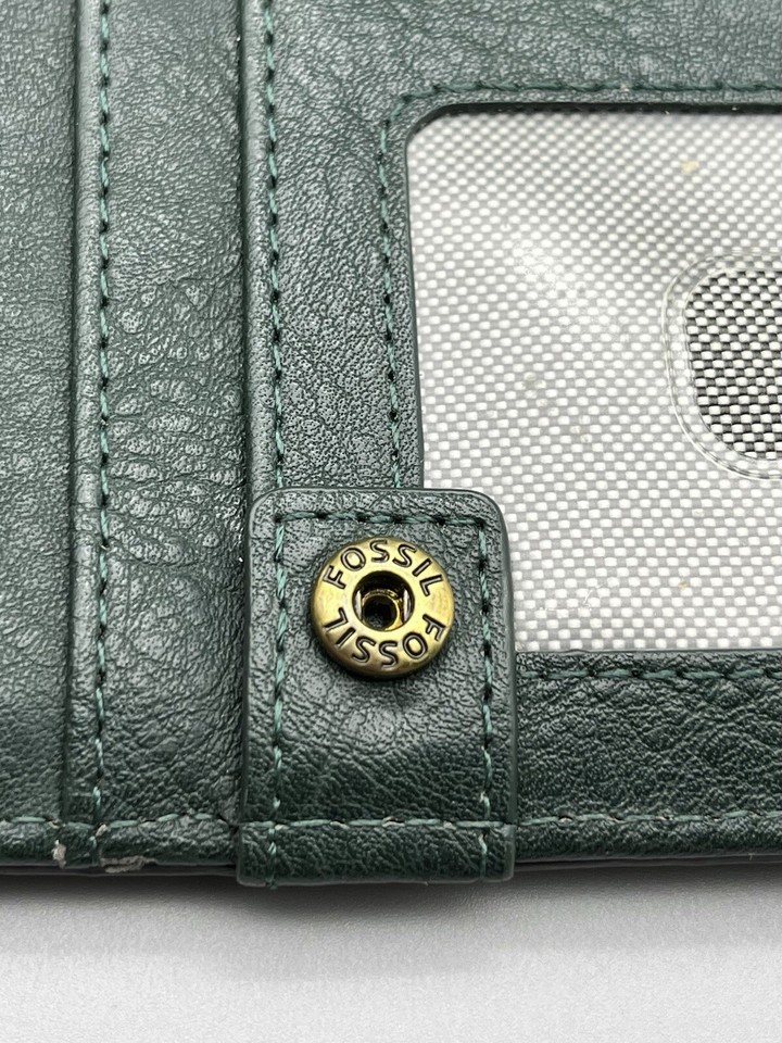 Fossil Croc Embossed Leather Wallet Green | eBay