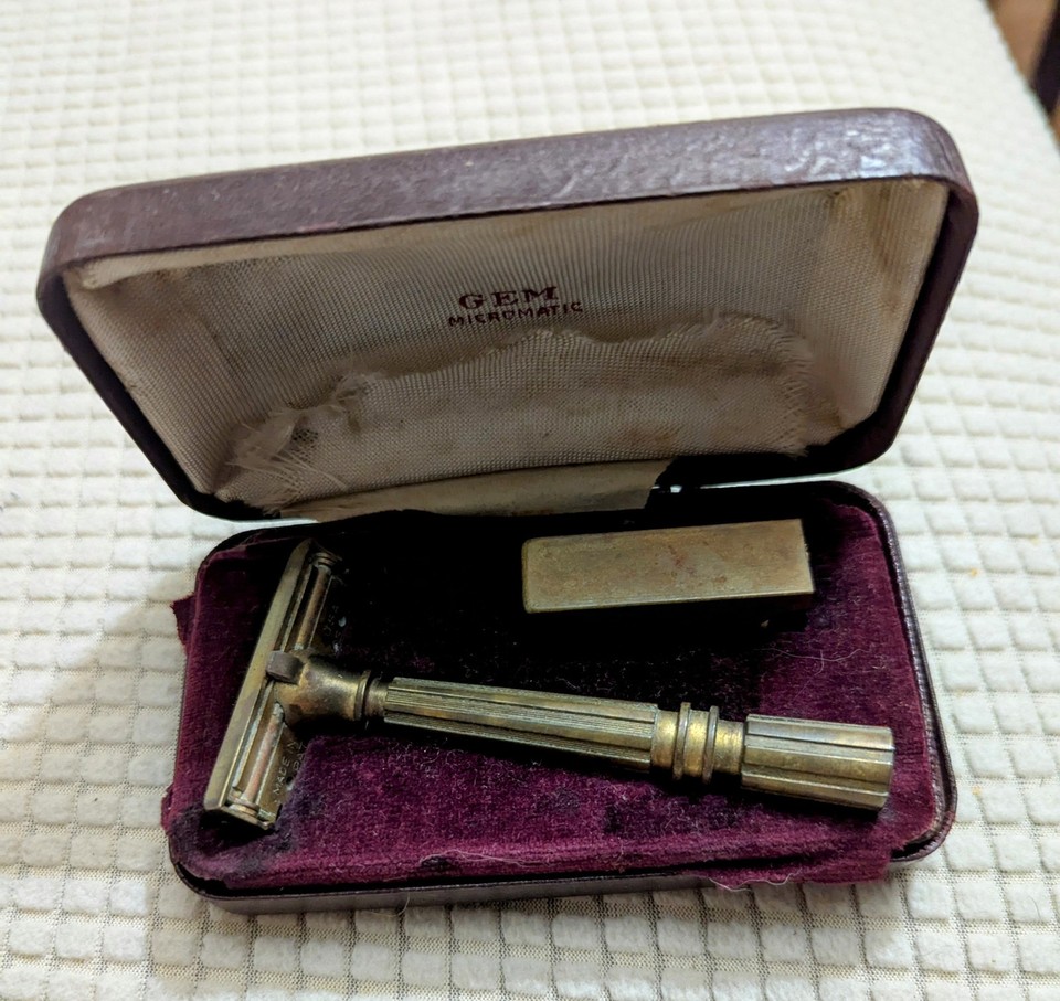 Vintage GEM Micromatic Razor With Original Case & Box of Razors Brass ...