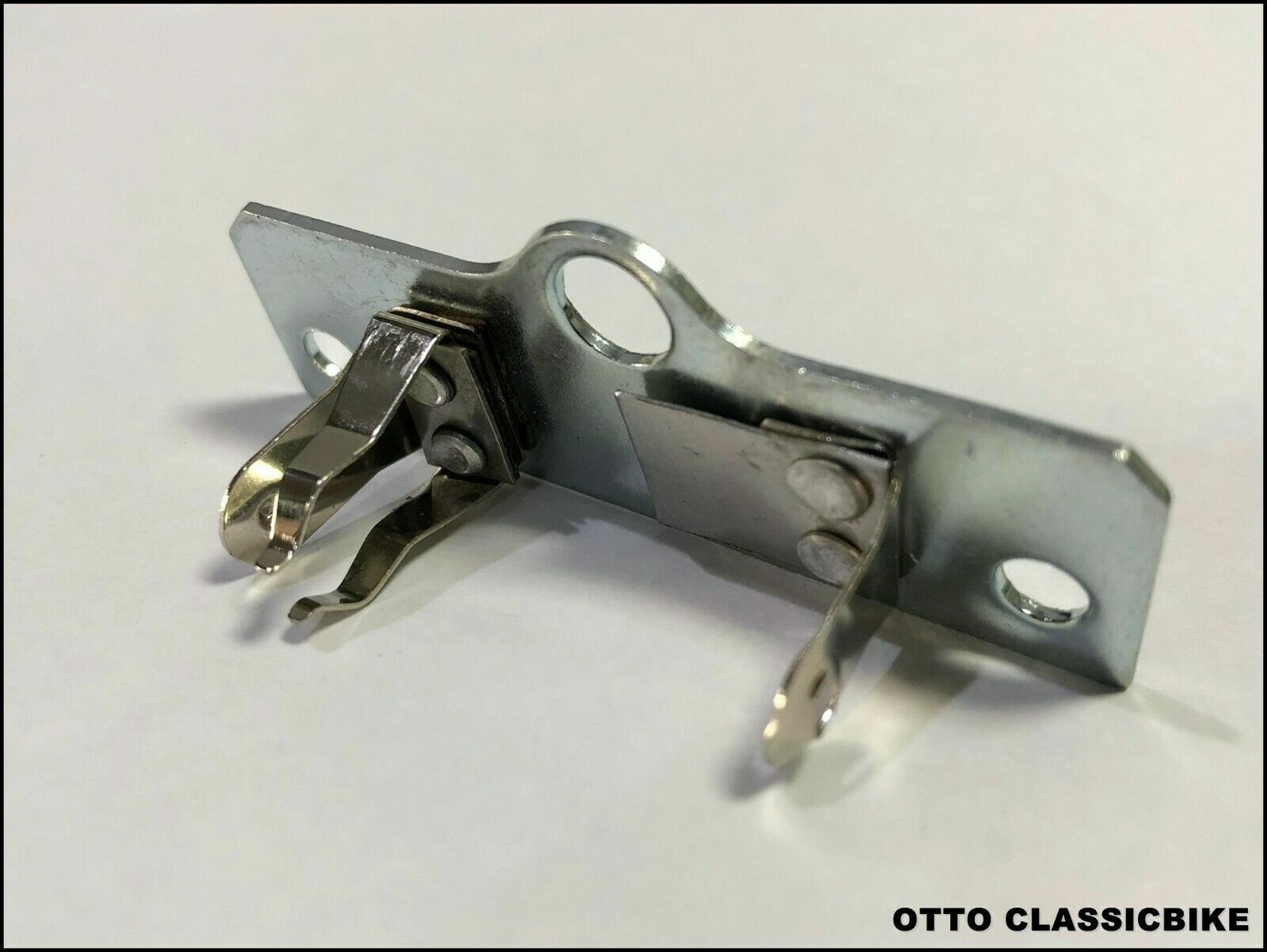 Honda CZ100 CB92 CS92 C92 C95 C72 C77 CA77 Socket Assy taillight tail ...