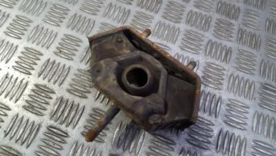 SsangYong Musso 1997 Engine Mounting and Transmission Mount (Engin ...