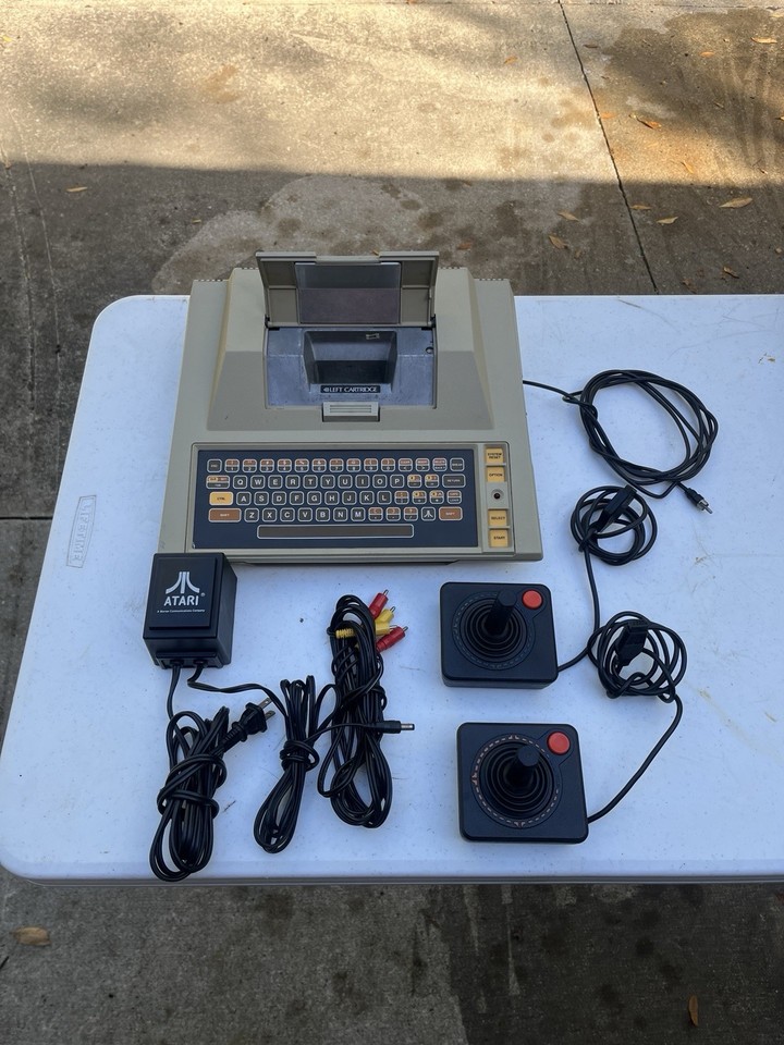 Atari 400 Computer System With Joysticks | eBay