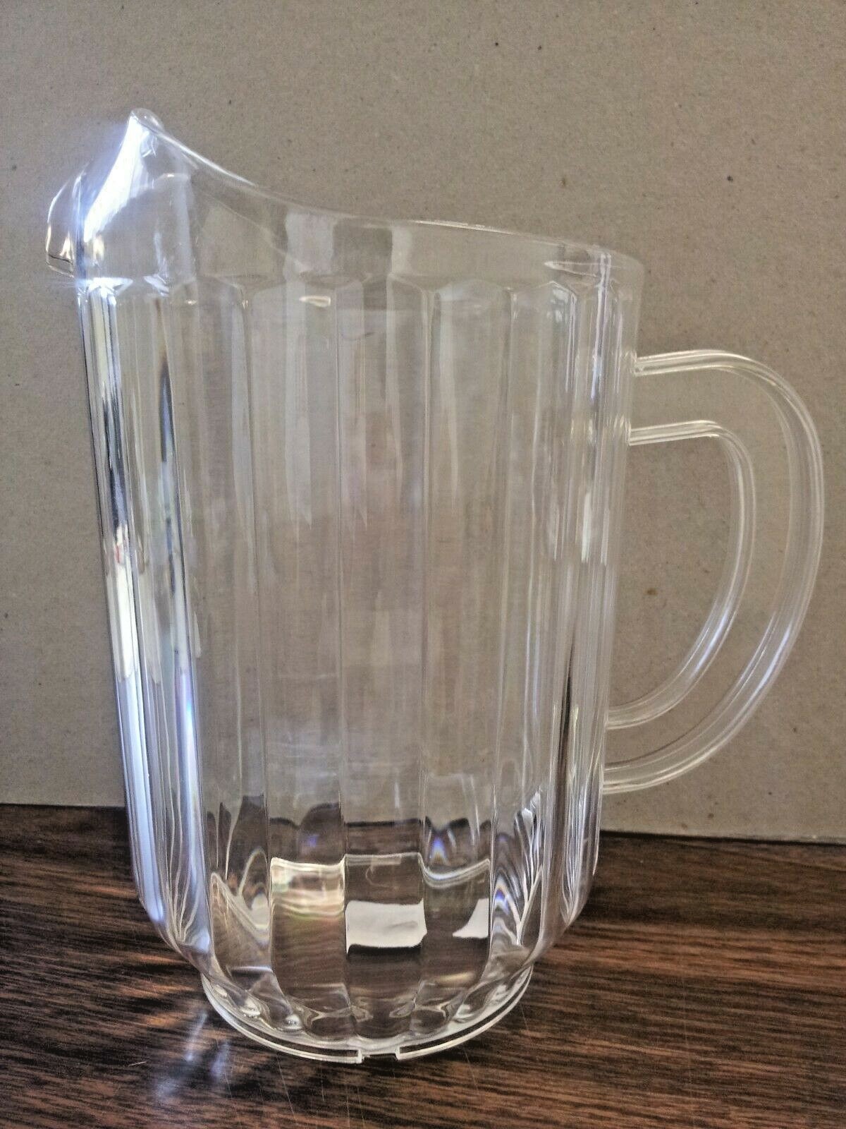 PLASTIC PITCHER 60 oz CLEAR BAR STYLE POLY CARBON BEER/BEVERAGE(ONE ...
