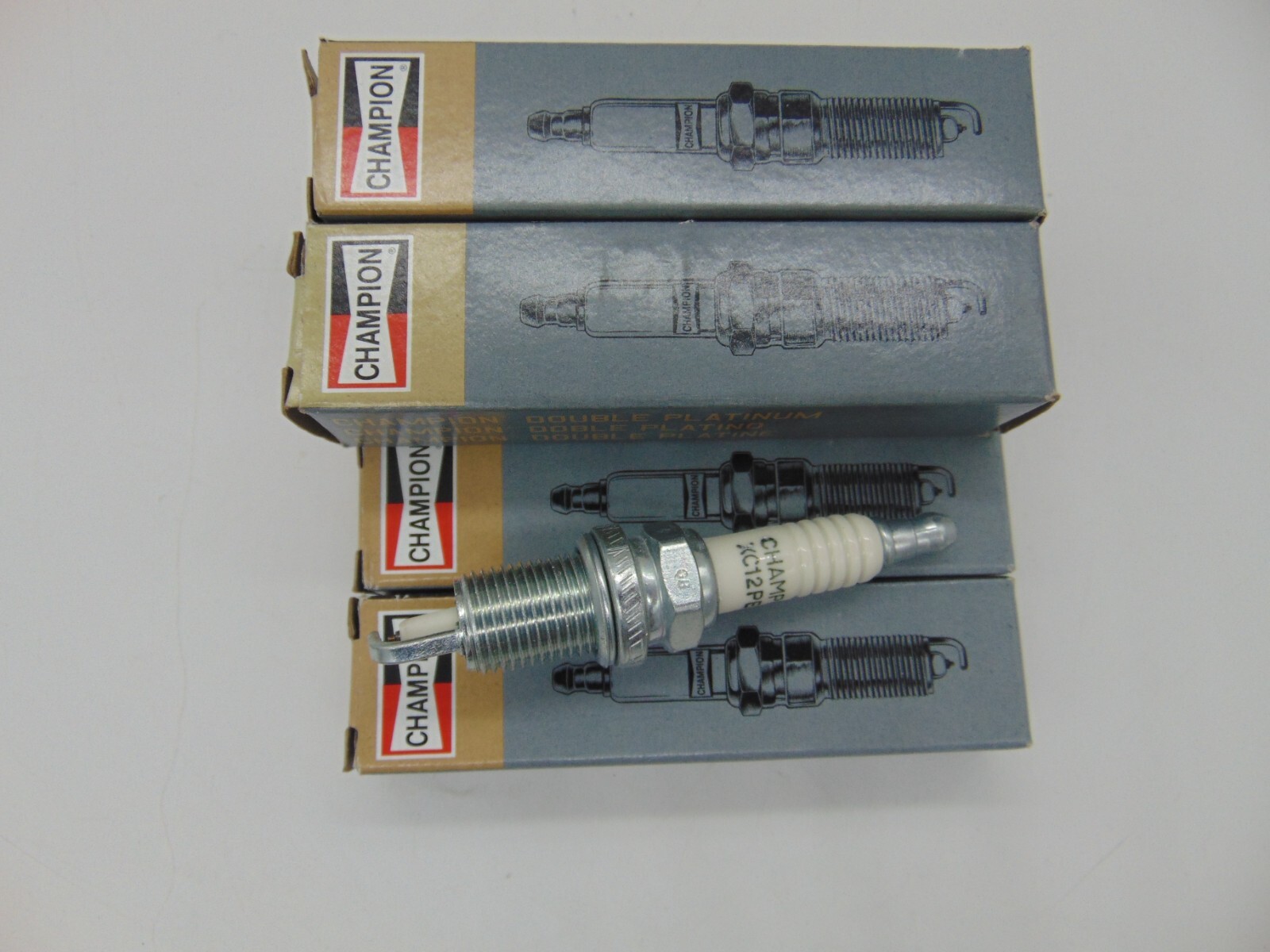 6@ Champion Spark Plug SET XC12PEPB EVINRUDE FICHT RAM Outboard 225 HP ...