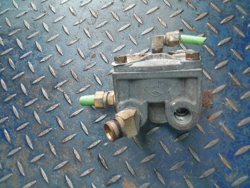 BENDIX AIR BRAKE RELAY VALVE P/N: T-294859-D | eBay