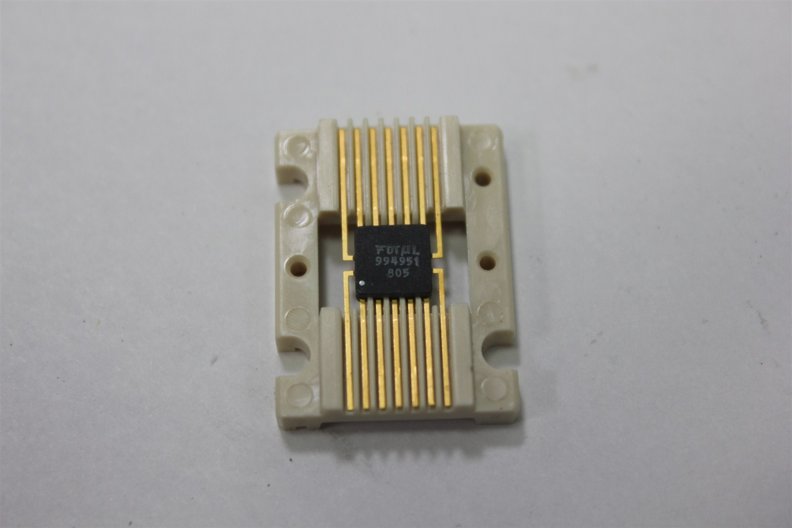 VINTAGE RARE FAIRCHILD FLATPACK IC PROCESSOR CERAMIC CHIP /GOLD FLAT ...