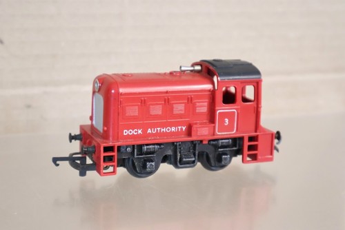 TRIANG HORNBY R253 BR RED 0-4-0 DOCK AUTHORITY DIESEL SHUNTER ...