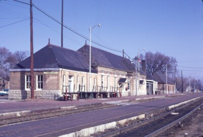 CNW STATION OSHKOSH WI (NORTH WESTERN) ORIGINAL SLIDE 04-67 T19-5 | eBay