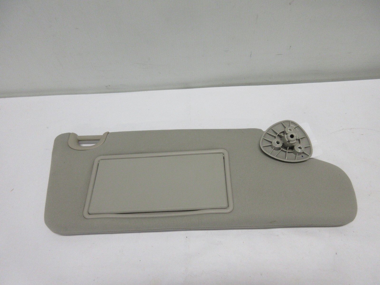 2006-2011 Chevrolet HHR Driver Left LH Side Sun Visor Shade Sunvisor ...