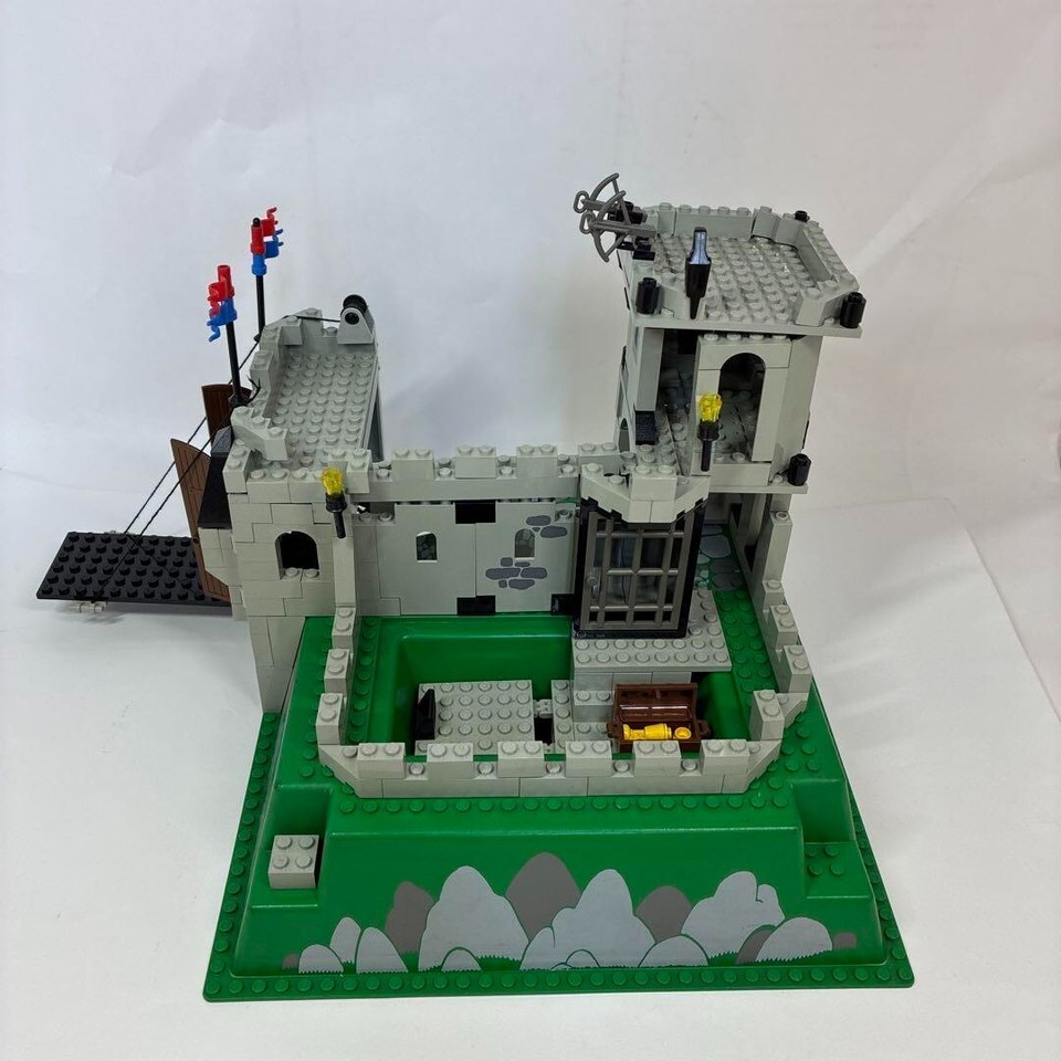 LEGO 6081 King's Mountain Fortress Castle Lion Knights MISSING 1990 ...