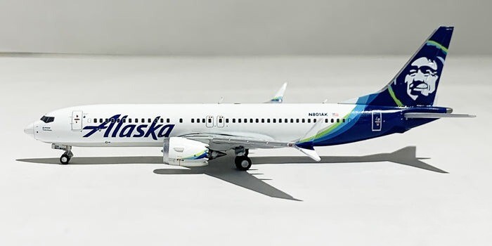 B737 MAX 8 ALASKA AIRLINES REG: N801AK - GEMINI JETS GJASA2273 1/400 ...