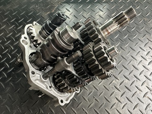 Suzuki RG500 RG400 Gamma OEM Transmission Tranny Gear Box Drum Engine ...