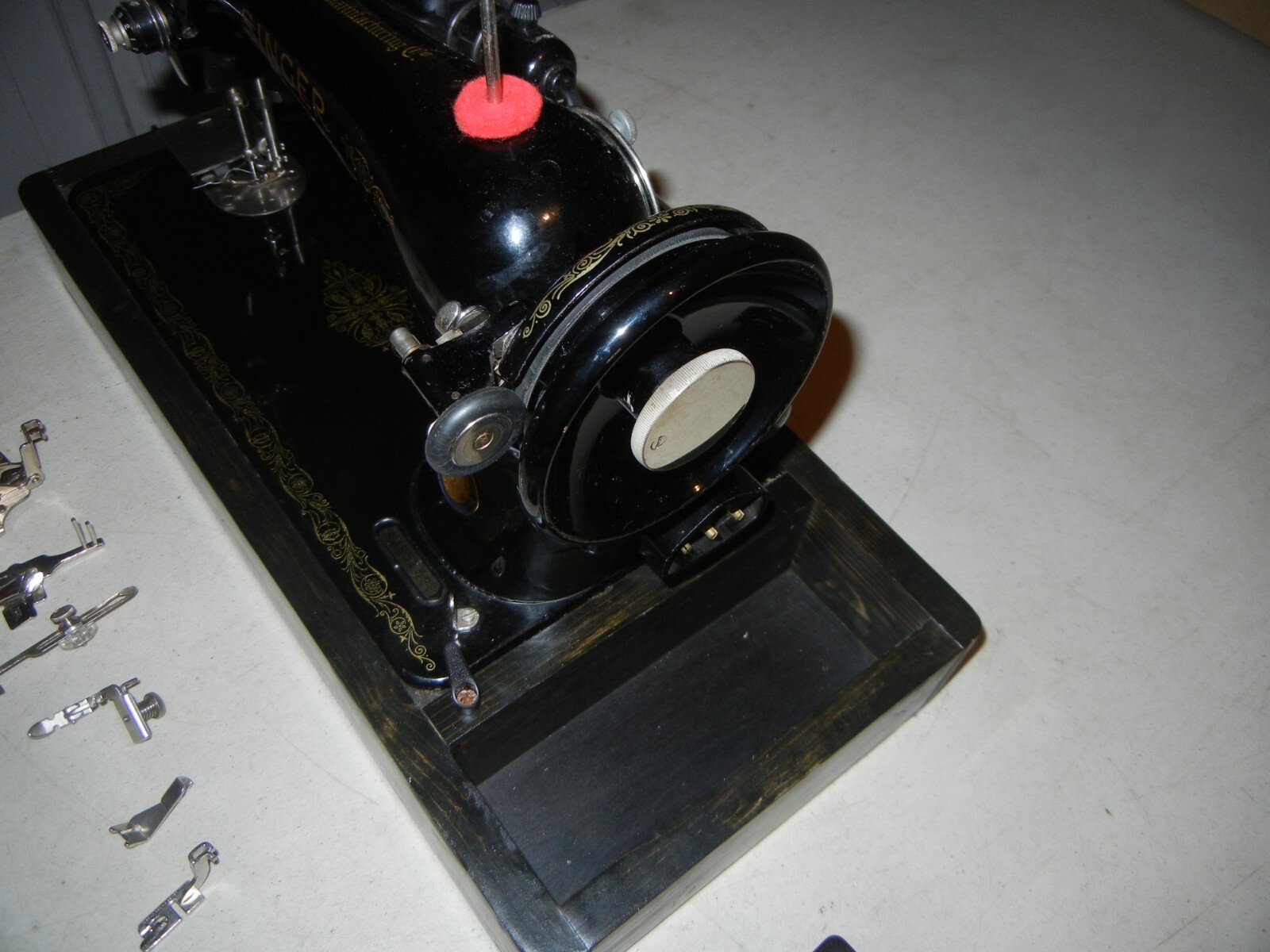 Singer Model 66 Sewing Machine + Accessories | eBay