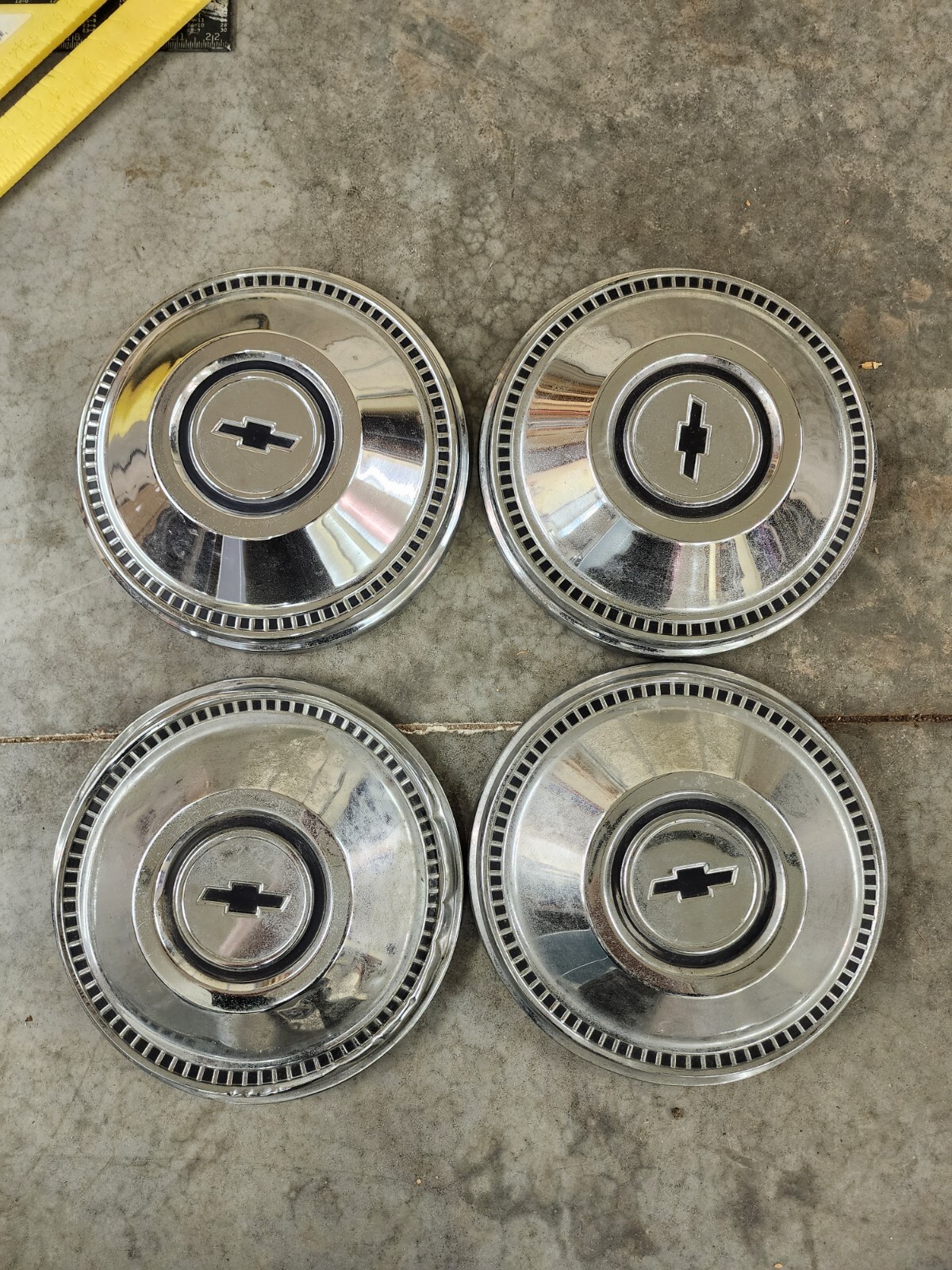 1967 Chevrolet Dog Dish Hubcaps 10 1/2" 4x qtt Impala Caprice Bel Air ...