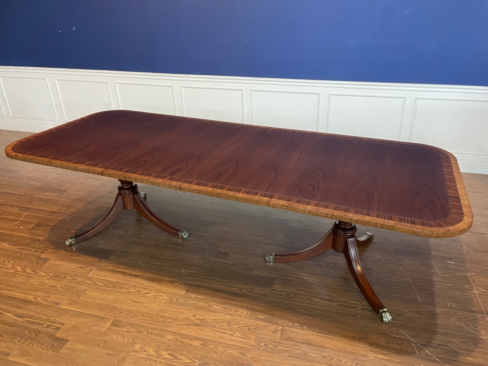 Leighton Hall Showroom Sample - Traditional Mahogany Dining Table | eBay
