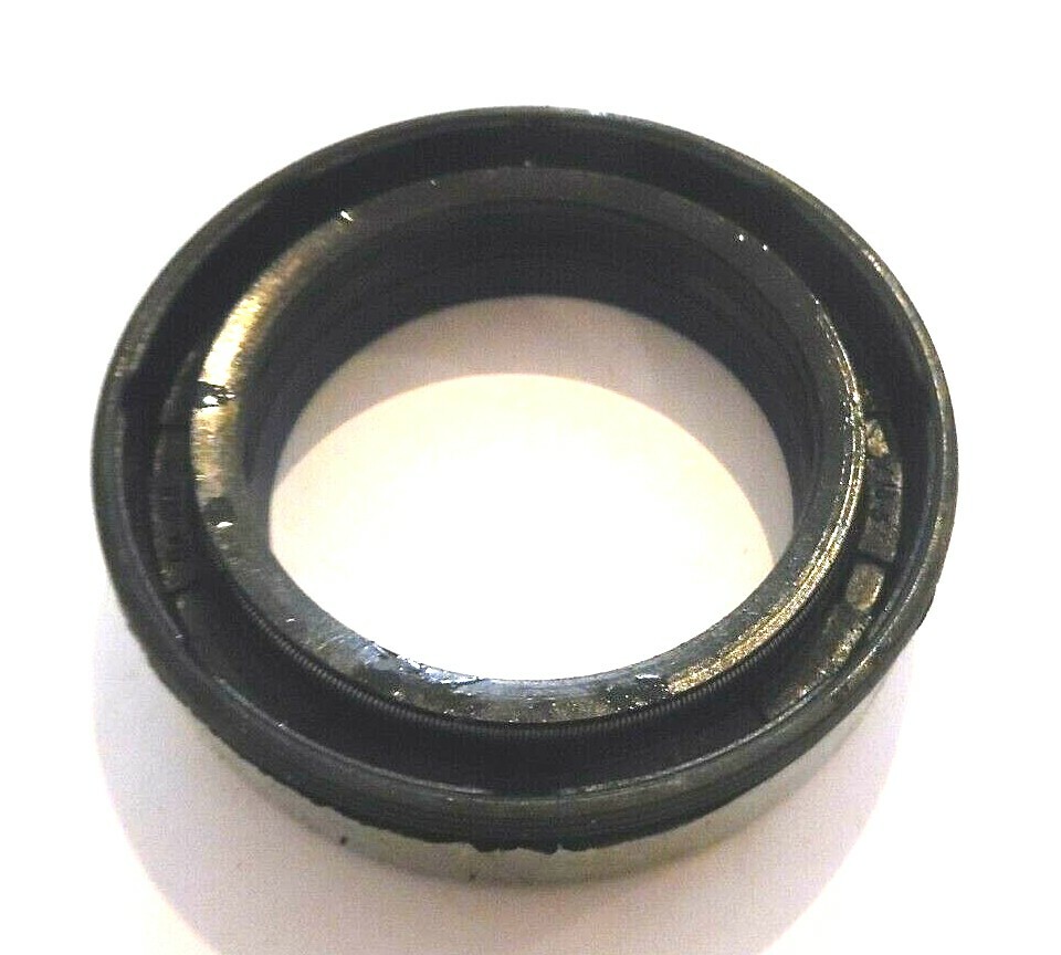 FRONT AXLE SEAL. COMPATIBLE WITH: CASE, JOHN DEERE & FORD (VARIOUS, SEE ...