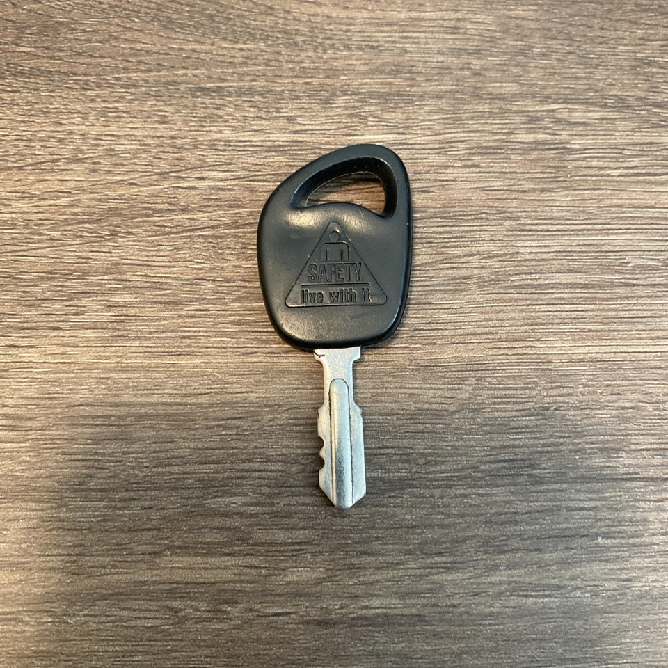 L120 John Deere Riding Mower OEM Key | eBay