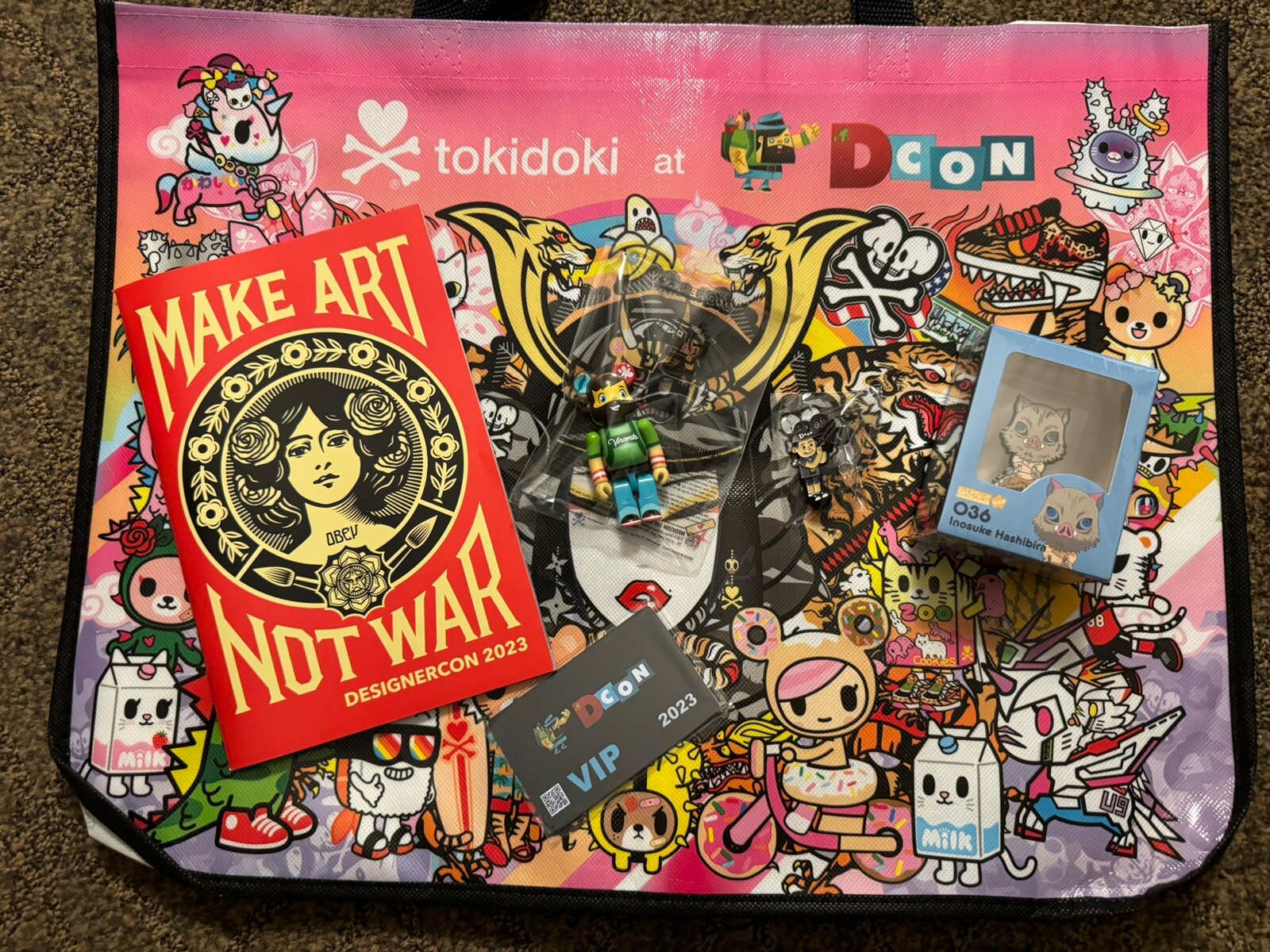 Designercon 2023 DCON Vincent Bearbrick VIP Bag Pin Tokidoki Nezuko ...