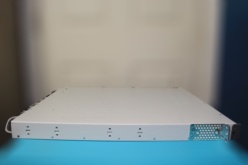 Cisco Catalyst C9500-40X-A 40 Port Network Switch w/ C9500-NM-8X Module ...