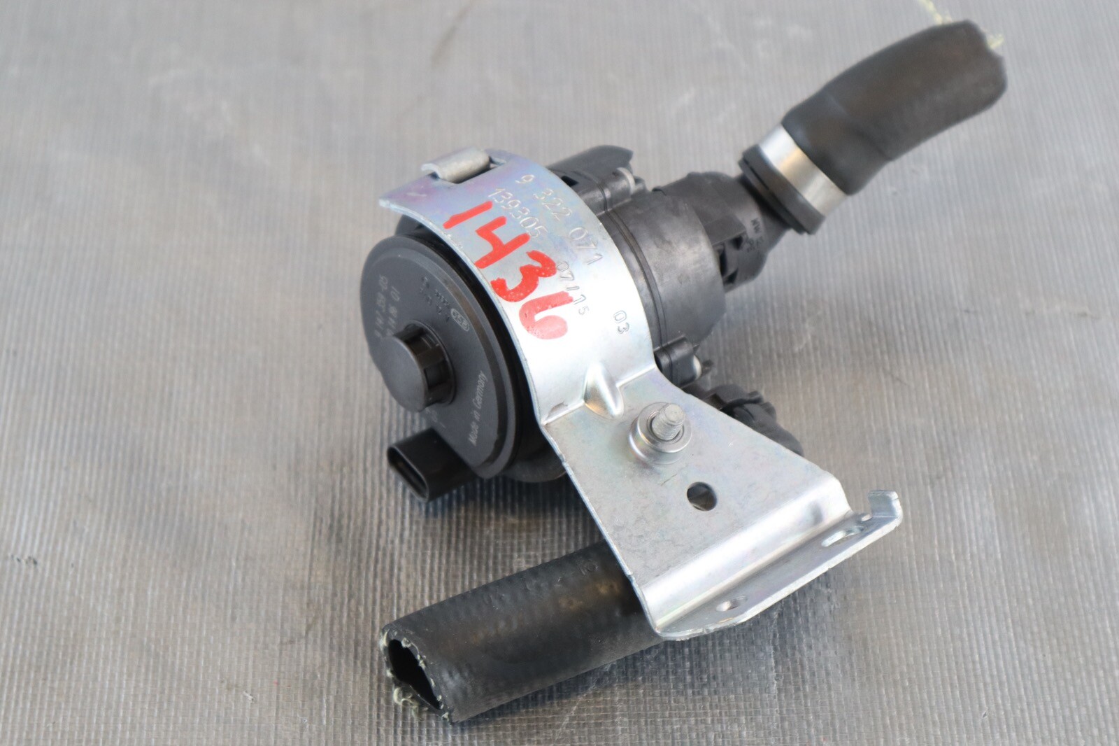 2016 BMW M3 SEDAN F80 SMG OEM RADIATOR AUXILIARY COOLANT PUMP ...