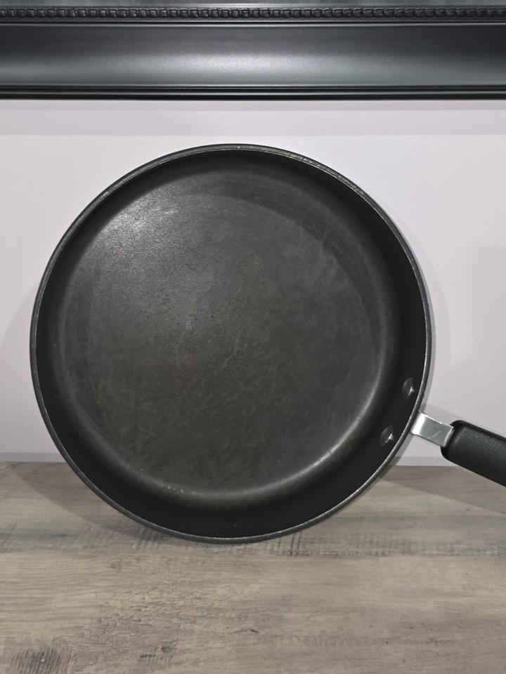 Pampered Chef Professional Cookware 10" Skillet Pan/Lid Non-Stick Hard ...