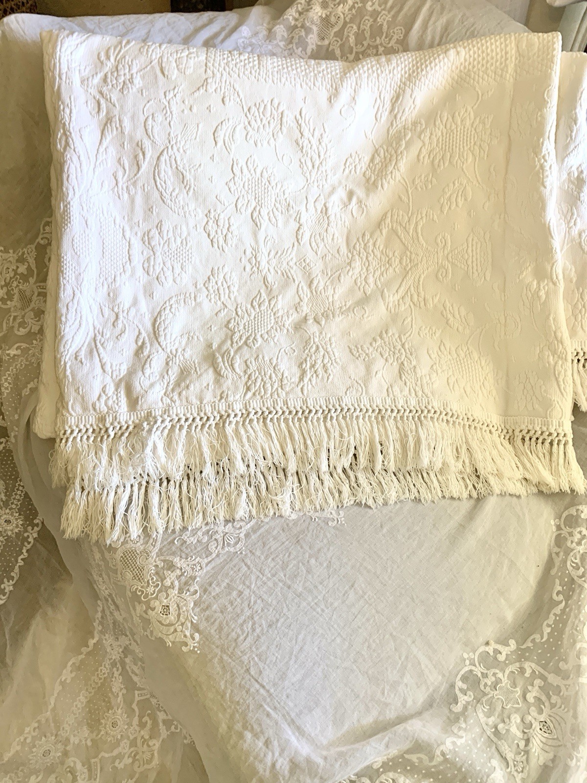 Vtg BATES Queen Elizabeth Bedspread Loomed To Be Heirloomed White ...