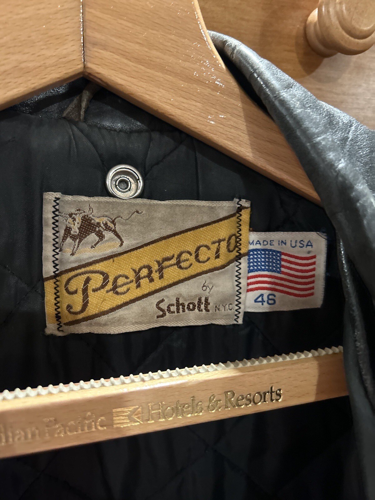 Vintage Schott Perfecto leather jacket - Gem