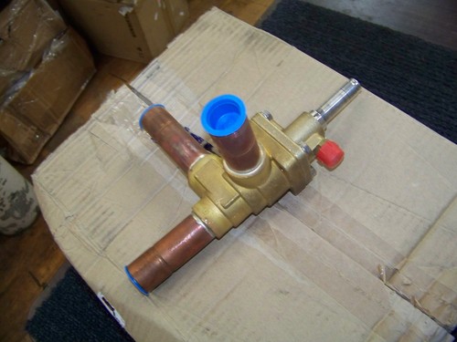 Emerson 7/8" 3-Way Solenoid Valve M36 Series for Heat Reclaim ...