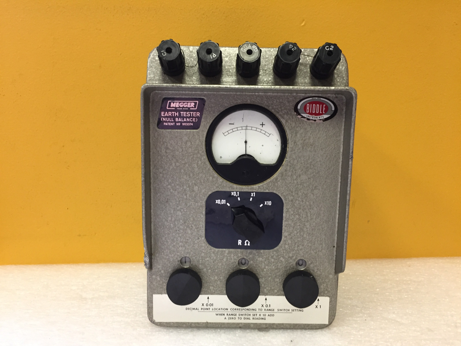 Biddle / Megger 63220 0.01 to 9,990 Ohms, 4 Ranges Earth Tester. Tested ...