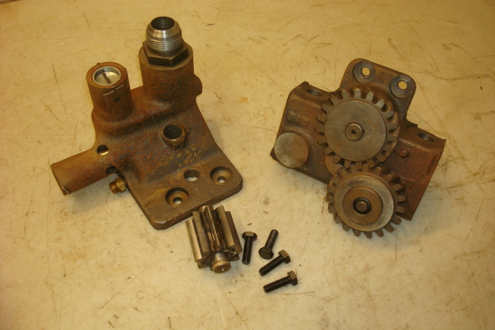 CASE 504 BDT Engine Oil Pump | eBay