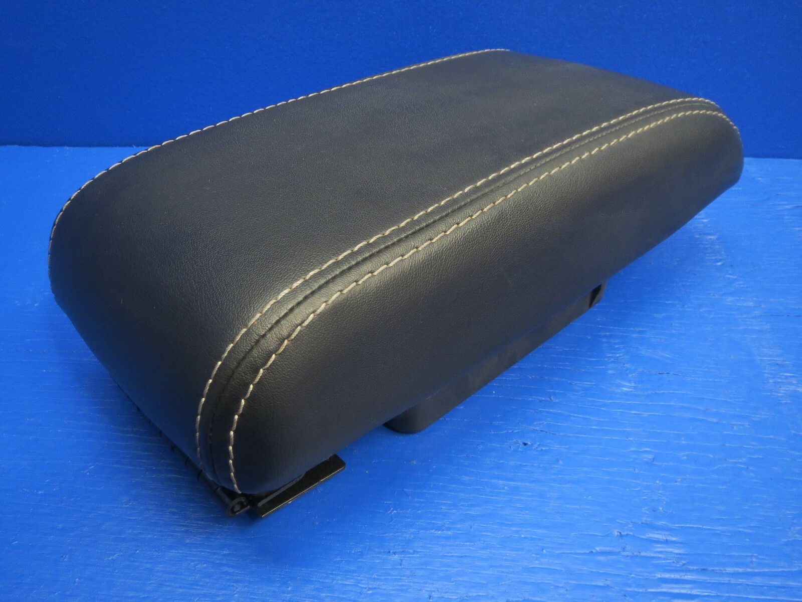 2012 FORD FUSION CENTER CONSOLE ARMREST LEATHER W/ STORAGE LATCH HINGE ...