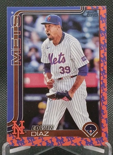 2025 Topps Series 1 Team Logo Border Parallel SSP Case Hit Edwin Diaz ...