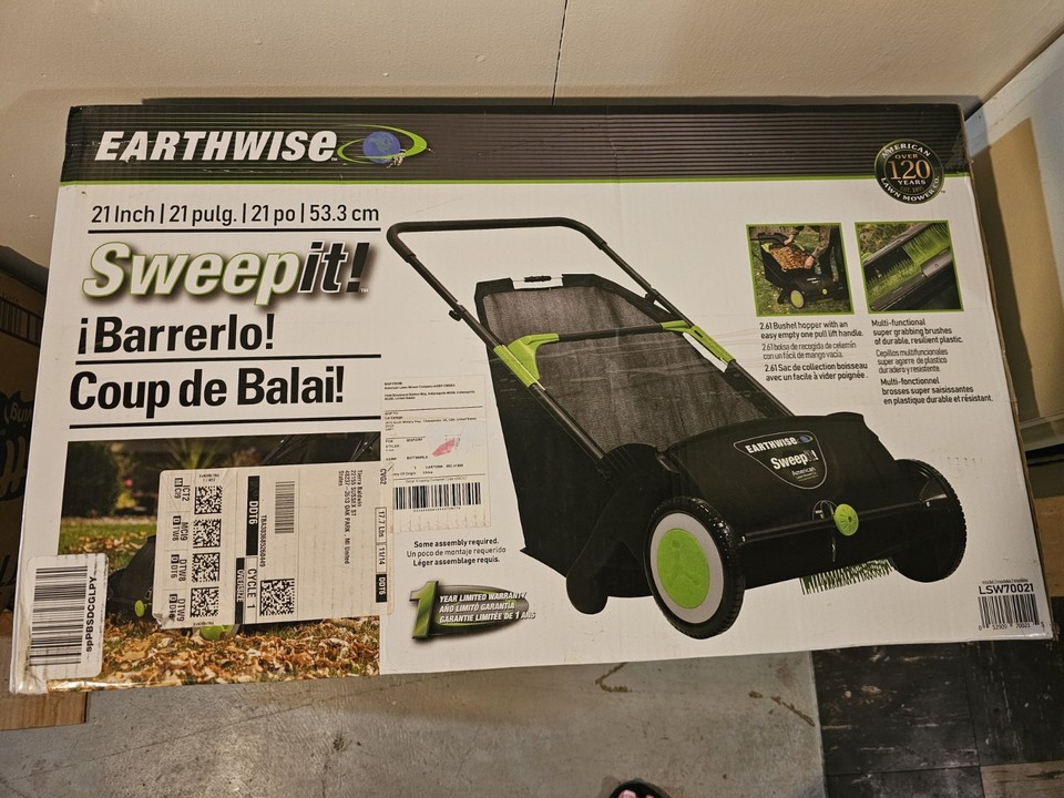 Earthwise LSW70021 Leaf & Grass Push Lawn Sweeper, 21" Wide, Manual ...