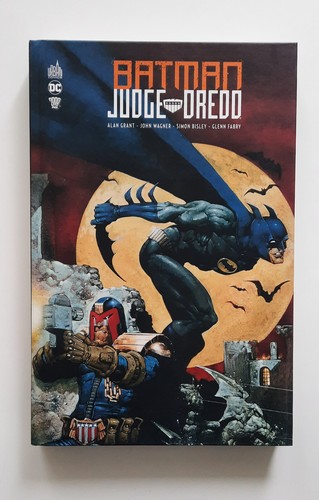 Batman Judge Dredd - Album Dc Comics | eBay