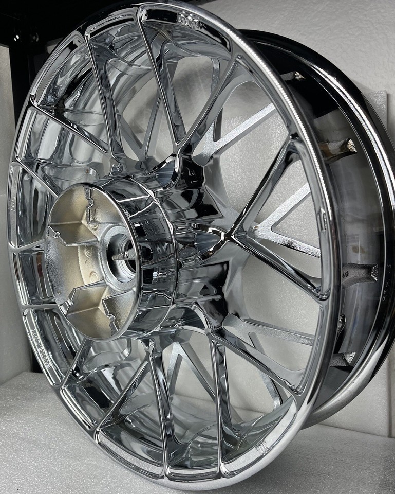 Harley 2024 CVO FUGITIVE Touring STREET GLIDE Chrome Wheels OEM HD Rims ...