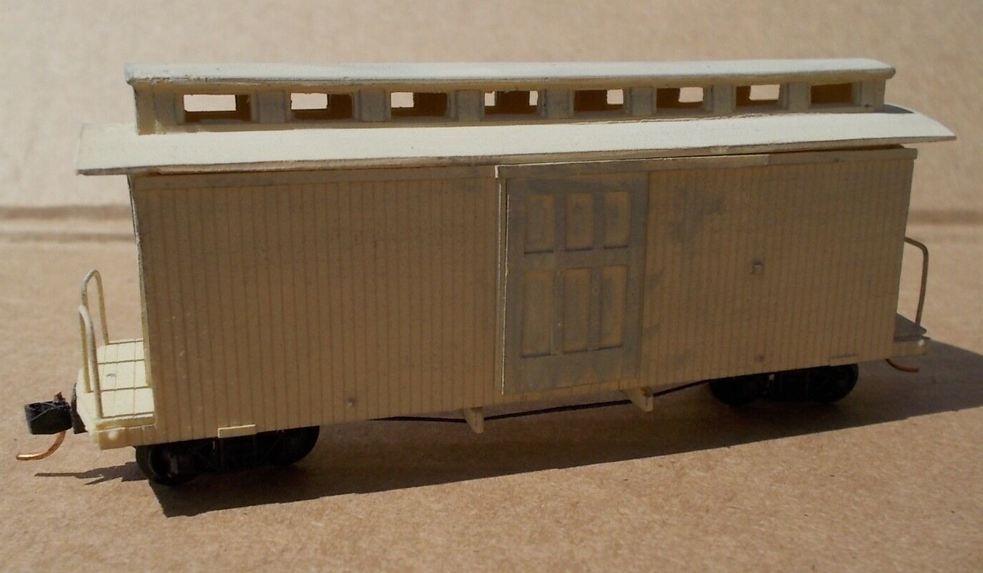 HOn30 B&B/SRRR Boxcar A with Clearstory roof Craftsman Kit Railway ...
