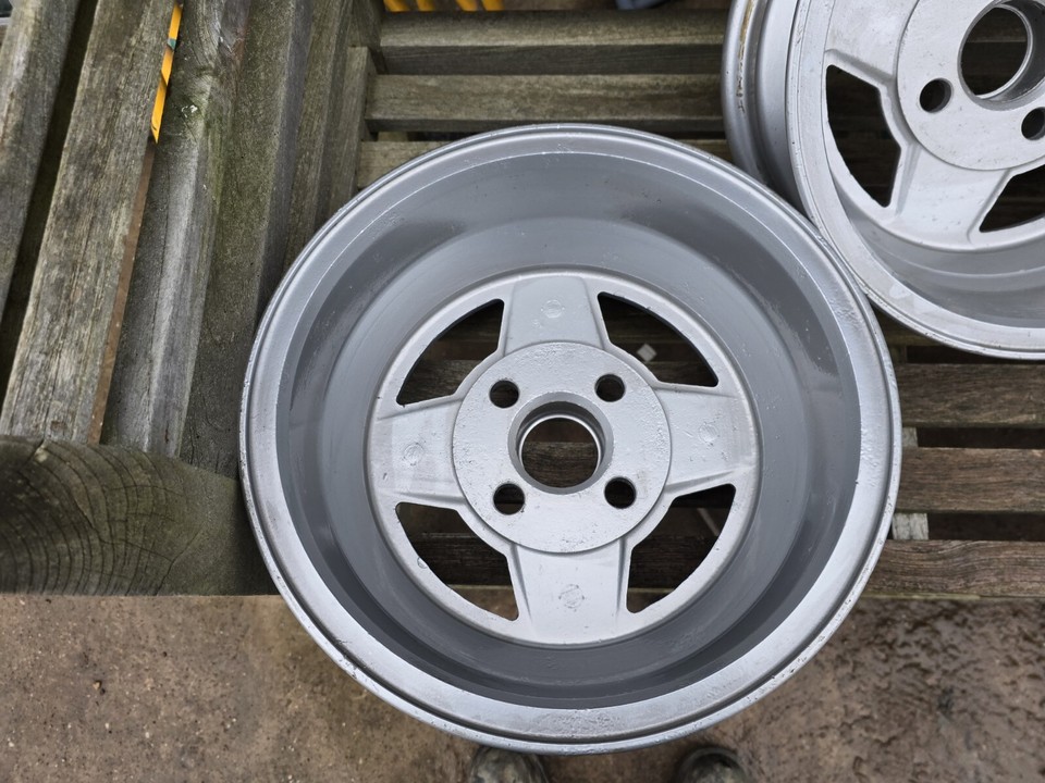 CLASSIC FORD CAPRI / ESCORT RS2000 LASER 13" ALLOY WHEEL RIMS | eBay UK
