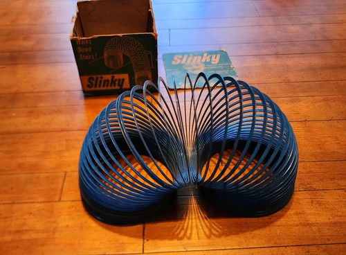 1940's Vintage Very Early James Original Slinky Toy Green Box Blue Paoli PA | eBay