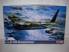 ACADEMY 12632 US Boeing B-52D Stratofortress 1:144 PLASTIC MODEL KIT ...