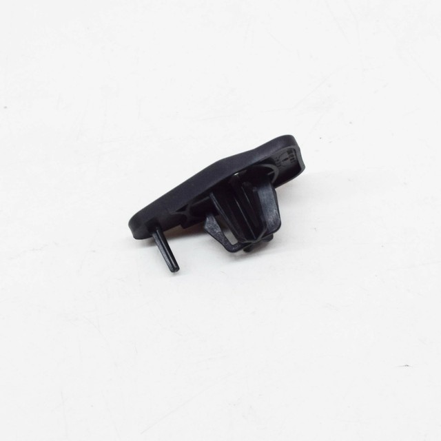 Mercedes-Benz GLE W166 A-pillar Molding Fastener Plate A1666920011 ...