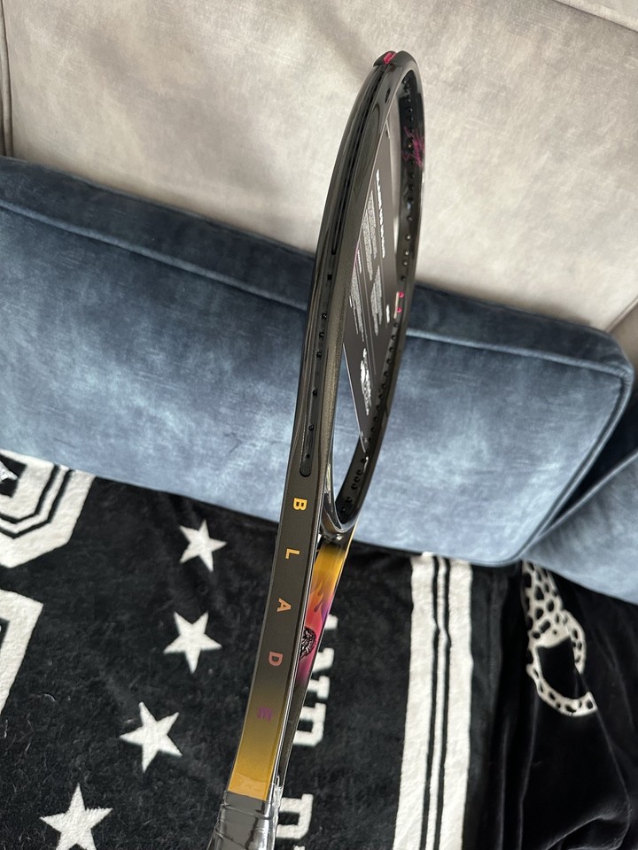 Wilson Blade V9 16x19 Fighter Sabalenka 2025, (size 3）Unstrung tennis ...