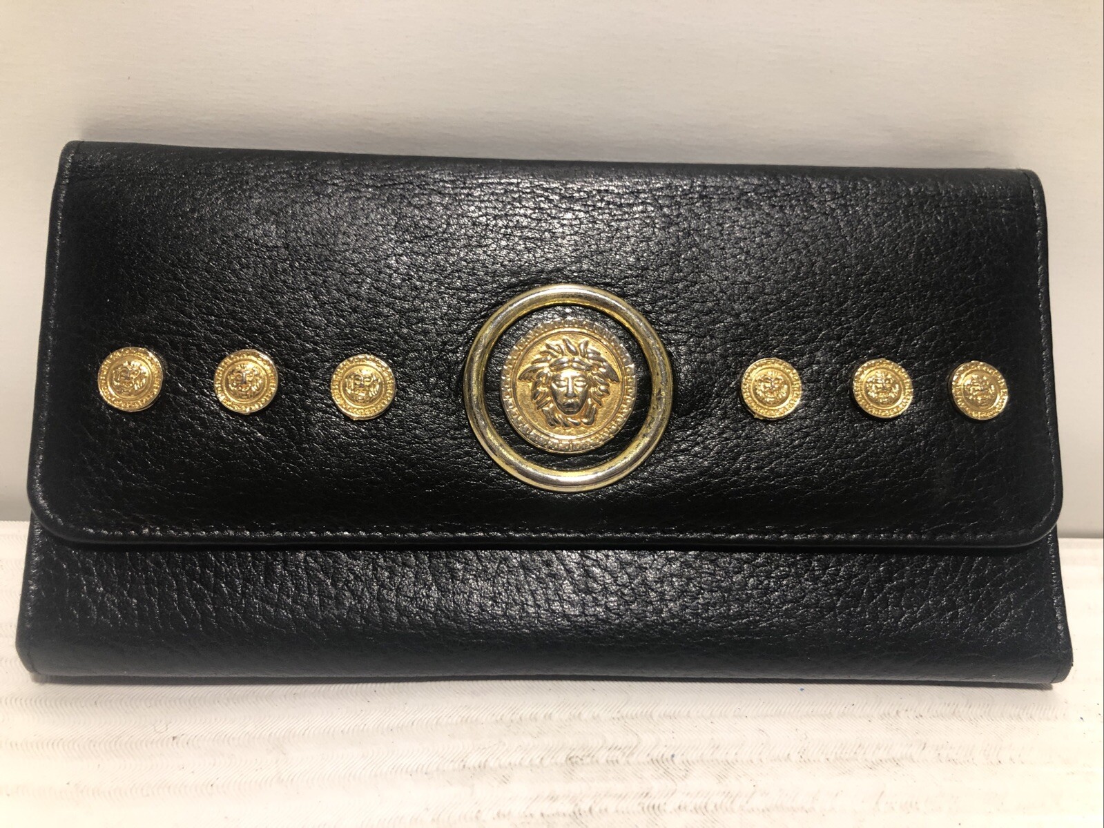 VINTAGE Womans Gold Medusa Lion Head Black Purse Wall… - Gem