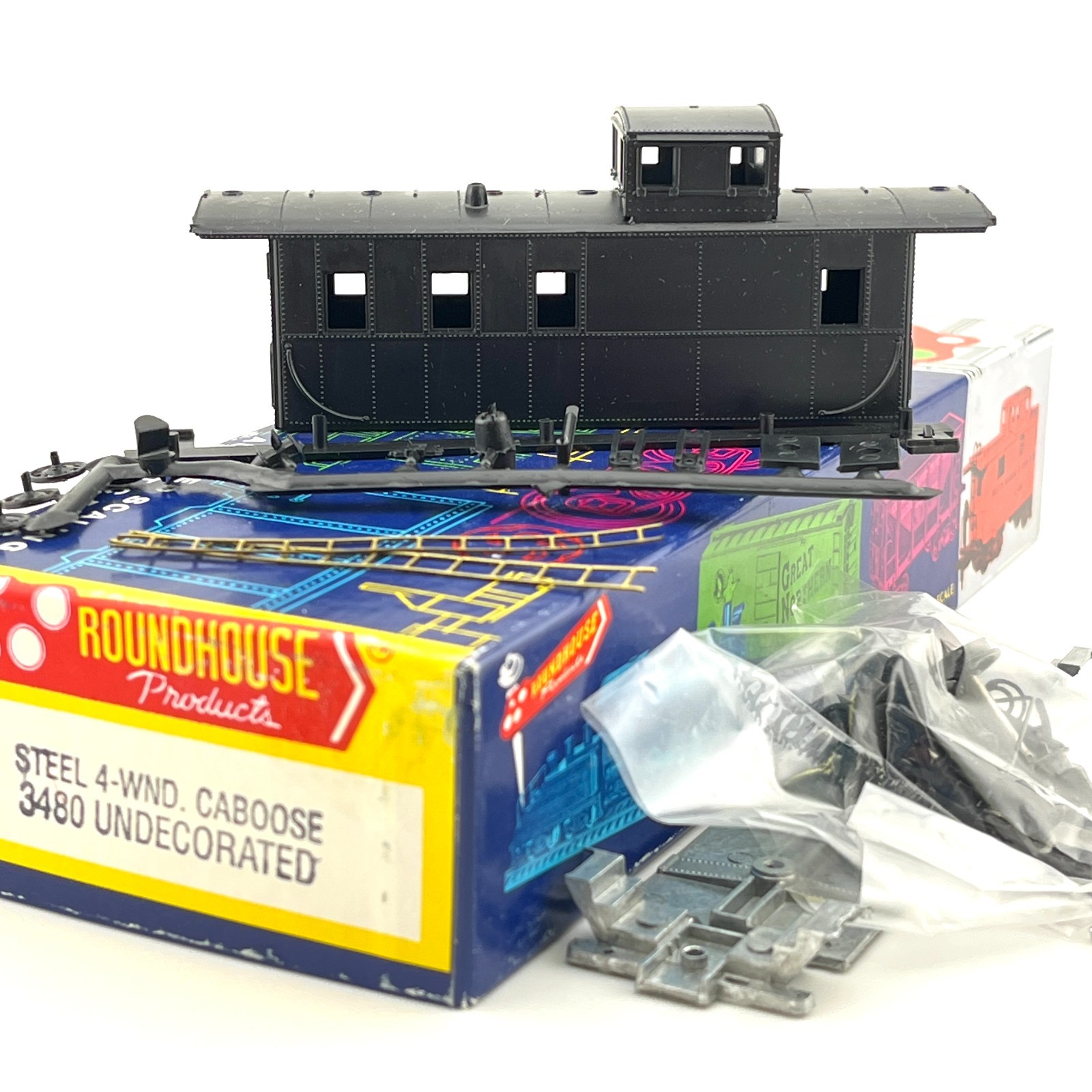Roundhouse 3480 Undecorated Steel 4 Window Caboose Model Kit HO Scale ...