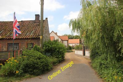 Photo 12x8 Bell Meadows, Docking c2012 | eBay UK