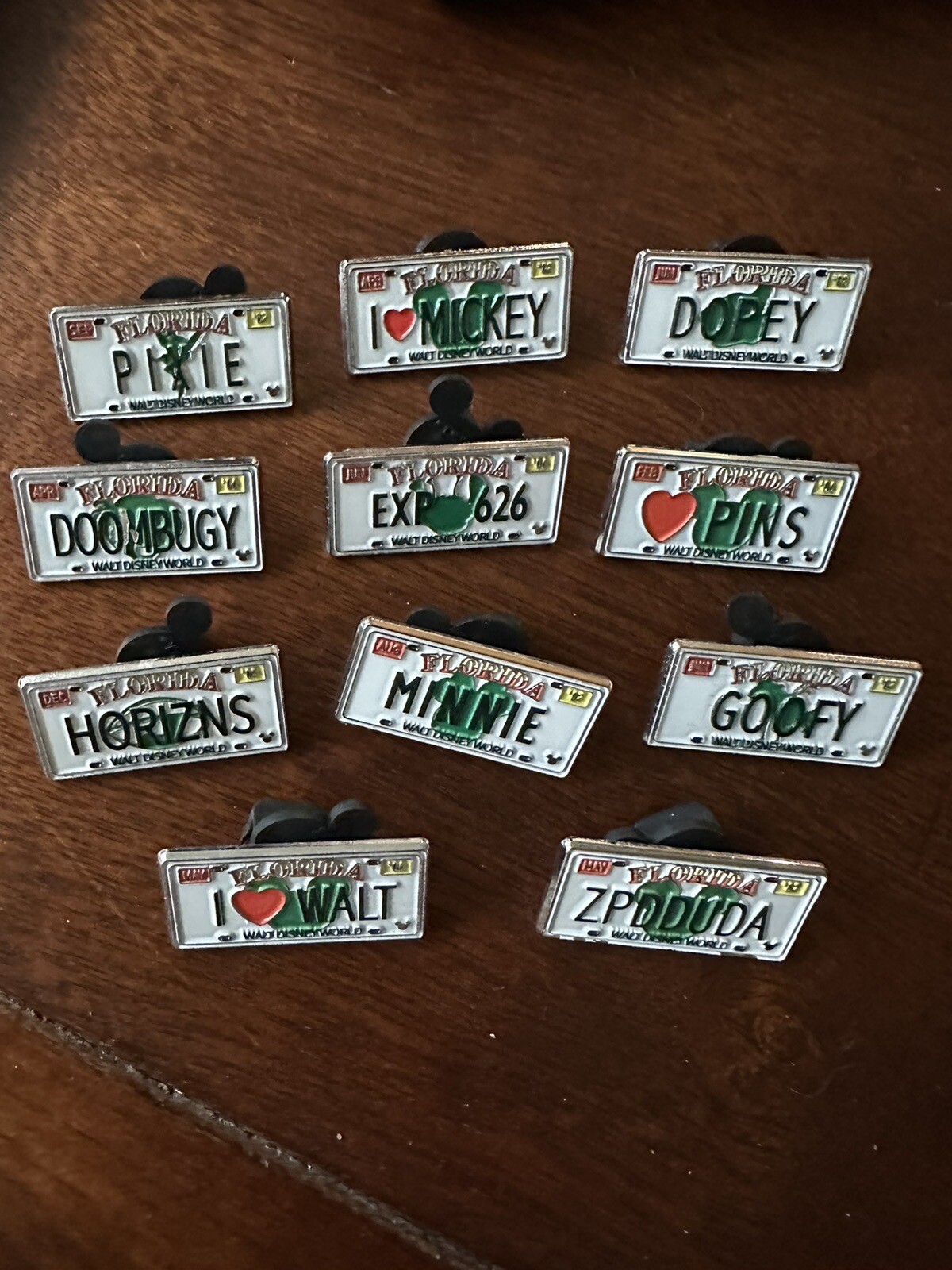 Disney Pin Lot of 11 license Plate, Dopey, Mickey, Walt, Horizns ...