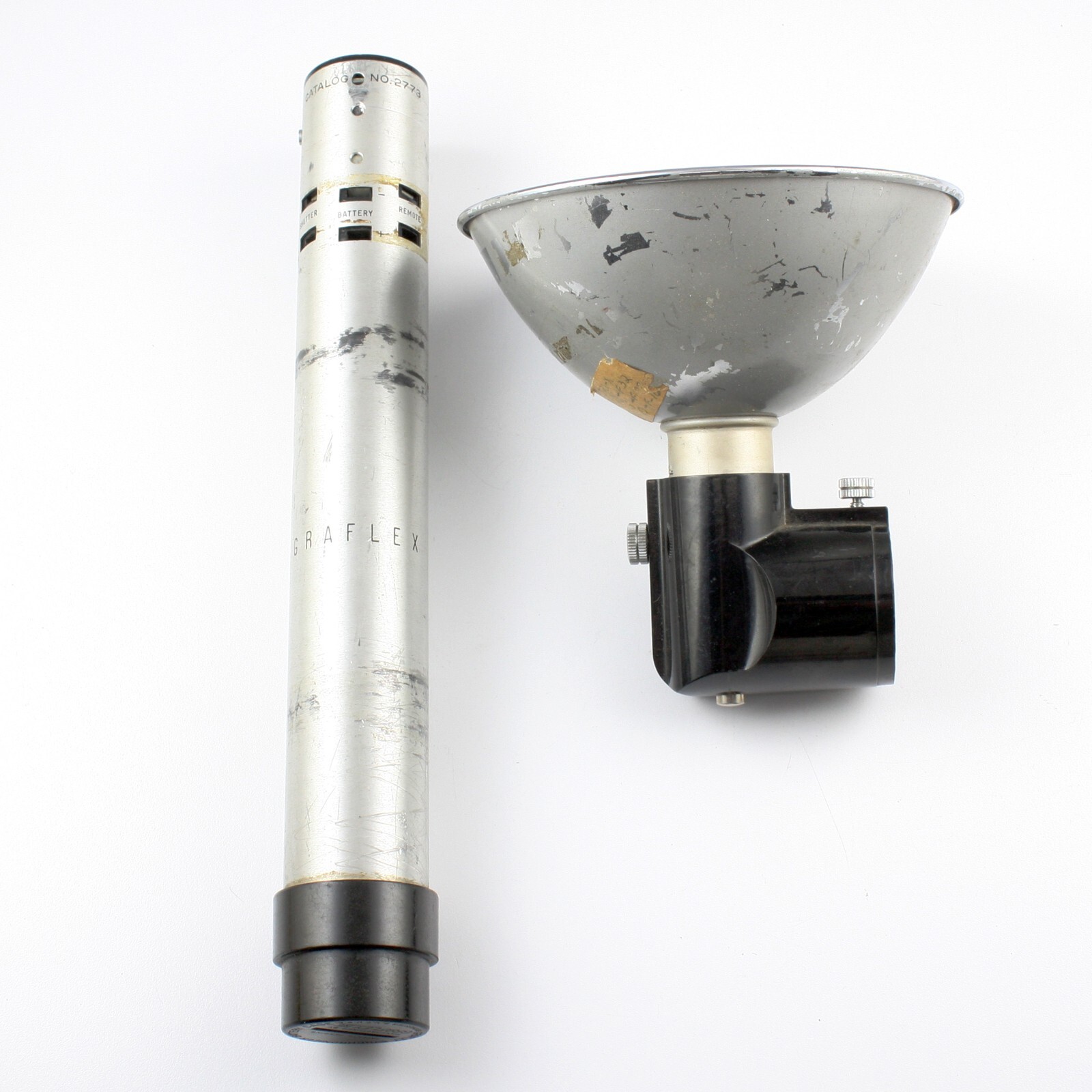 Graflex #2773 3-Cell Flash Handle + Right-Angle Head w/5.5" Reflector ...